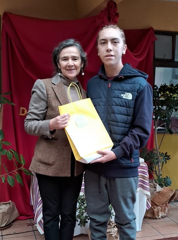 Premiación del Concurso Literario 2024: “Una historia en mi barrio ...